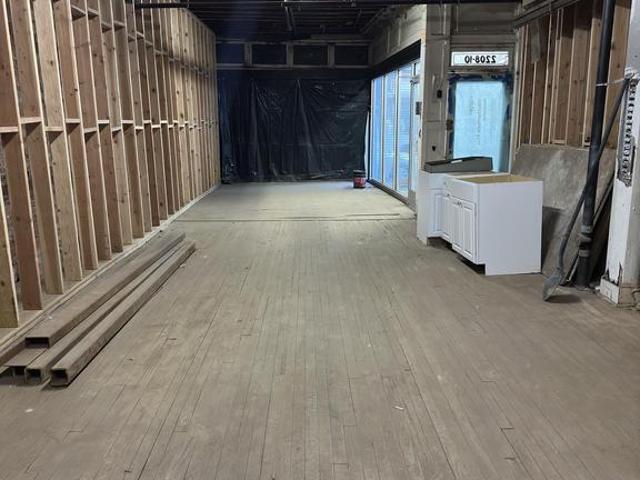 2210 n front street # commercial