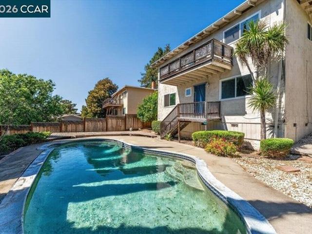 2210 Orange St, Martinez, CA 94553