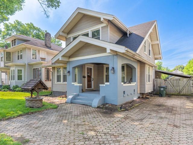 2210 Arlington