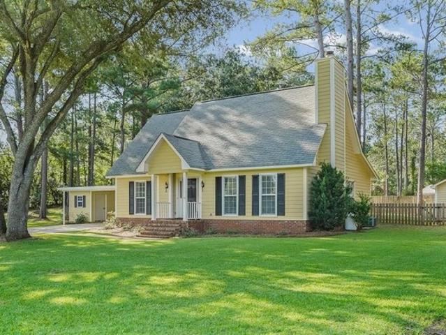 2210 Arrowwood Dr, Albany, GA 31721
