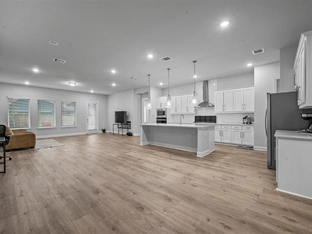 2210 Balboa Drive