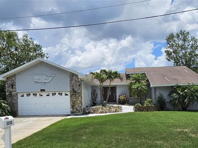 2210 Bayou Dr, Holiday, FL 34691