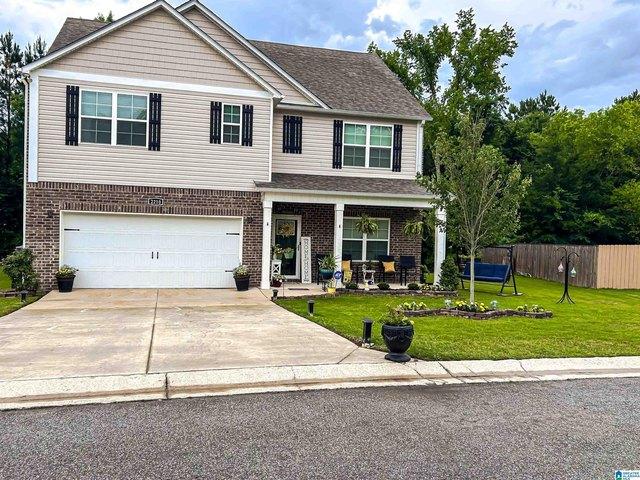2210 Cypress Bend Cir, Hokes Bluff, AL 35903
