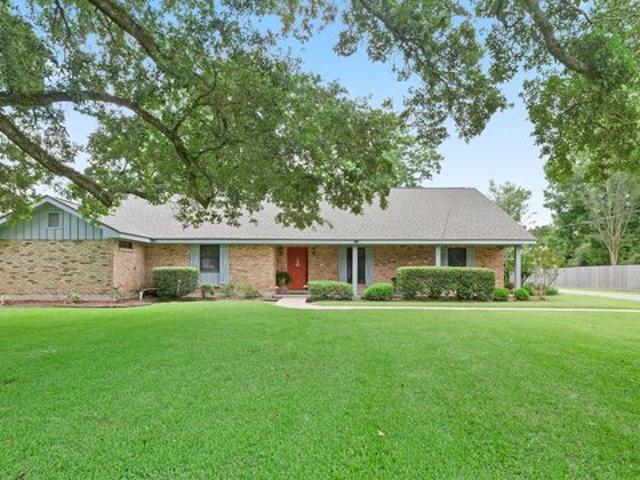 2210 Catherine Dr, Saint Martinville, LA 70582
