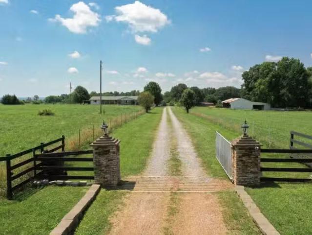 2210 COUNTY ROAD 131, BRYANT, AL 35958 Single Family Residence.