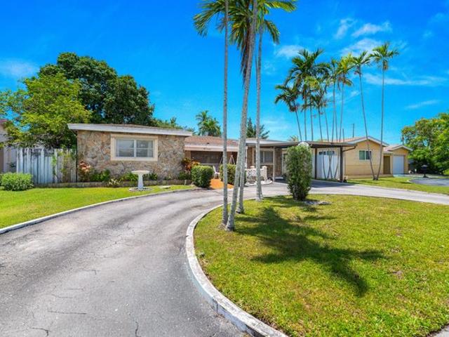 2210 Everglades Dr, Miramar, FL 33023