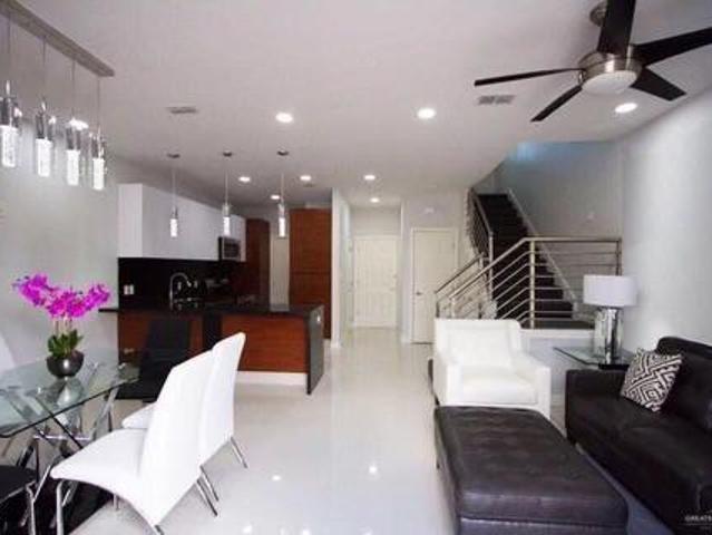 2210 E 1st Street 22