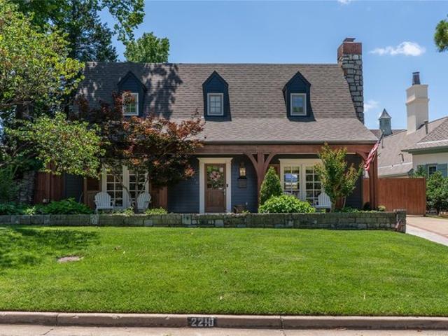 2210 E 24th St, Tulsa, OK 74114