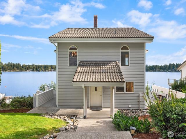 2210 E Mason Lake Drive W