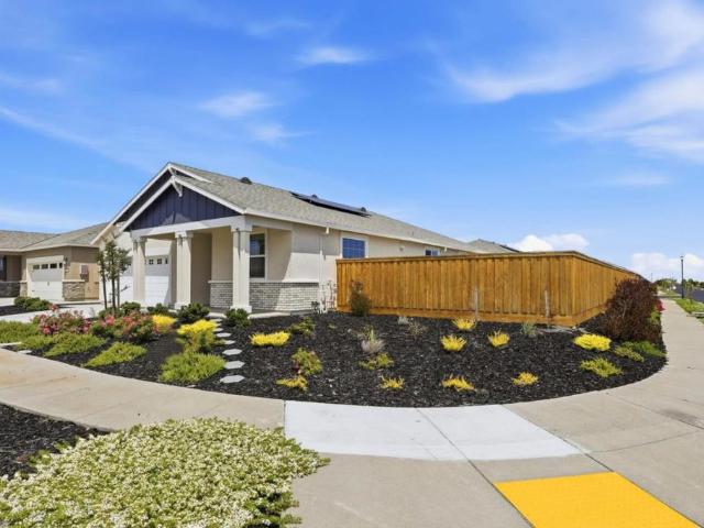 2210 Espana Lane