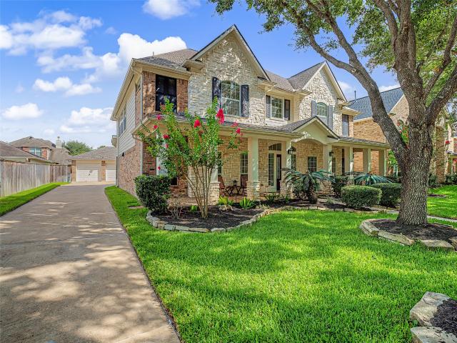 2210 Fox Path
