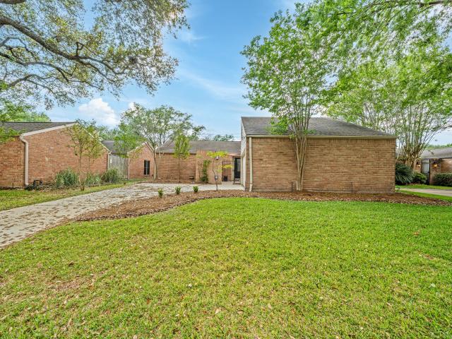 2210 Gray Falls Dr, Houston, TX 77077 | MLS #33982 | Compass