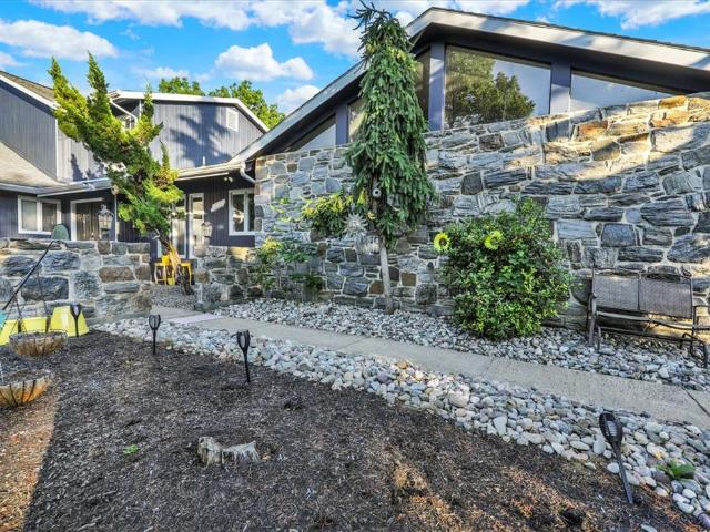 2210 Greenwood Road