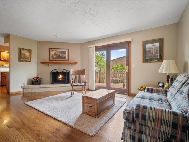 2210 Hedgewood Drive