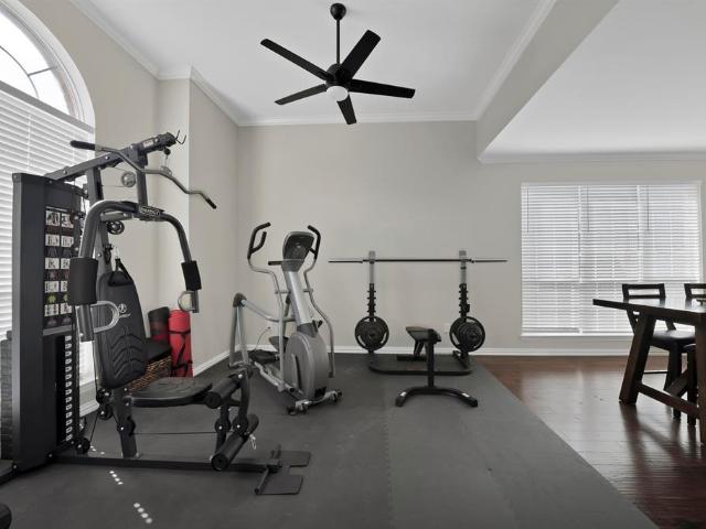 2210 Hillary Trail