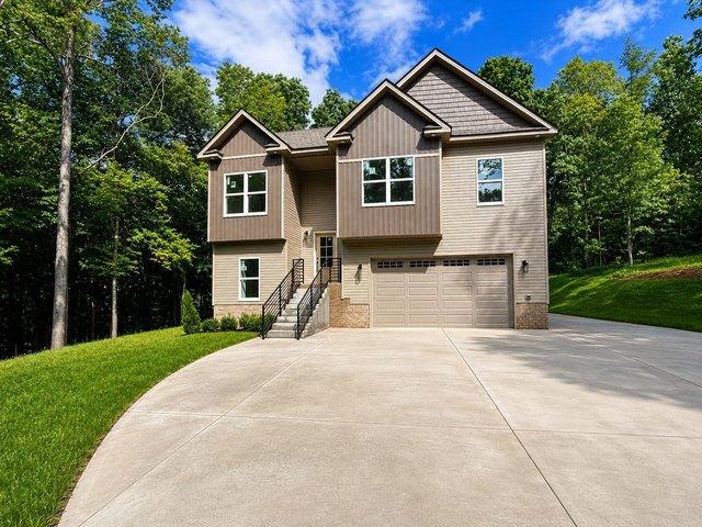 2210 Palmyra Rd, Palmyra, TN 37142