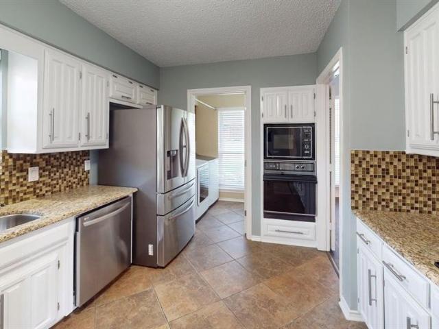 2210 Ridgewood