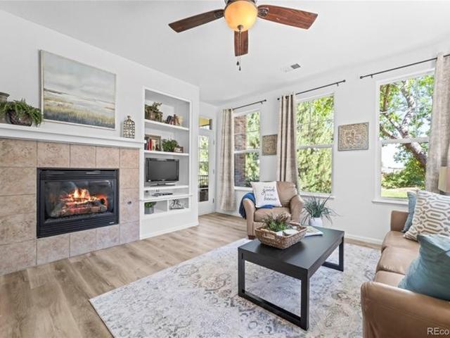 2210 S Vaughn Way Apt 101, Aurora, CO 80014