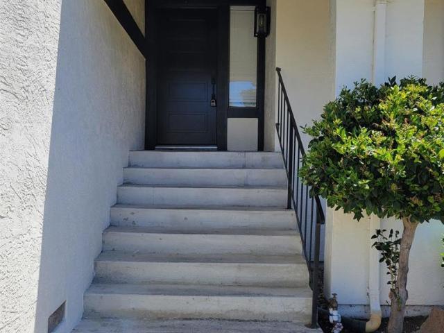 2210 Sierra Court