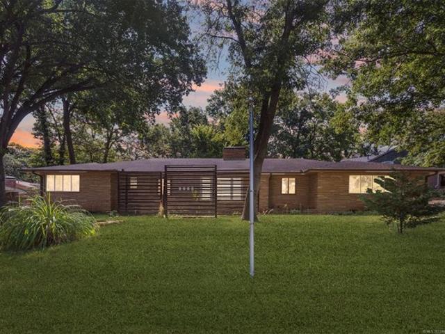 2210 Skyline Dr, Bartlesville, OK 74006