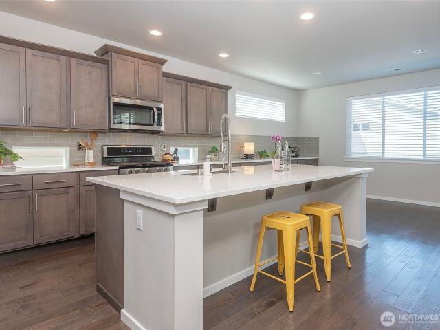 2210 th Drive SE