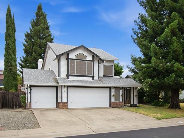 2210 Thurton Dr, Roseville, CA 95747