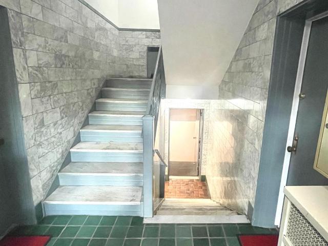 2210 Victory Parkway