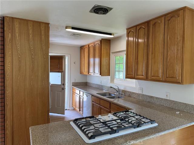 2210 W Coronet