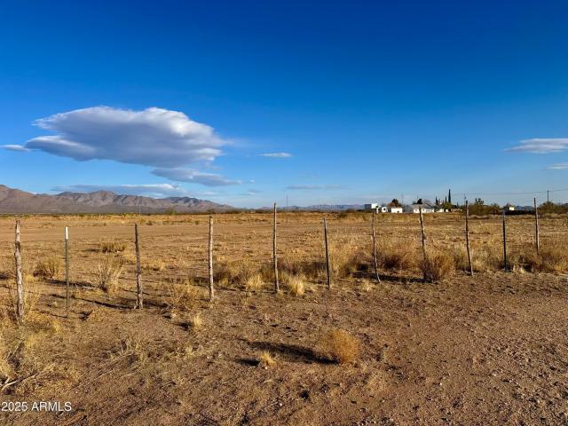 22110 Sunrise Rd, Congress, AZ 85332 | Compass