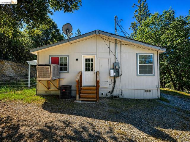 22111 Elizabeth Ln