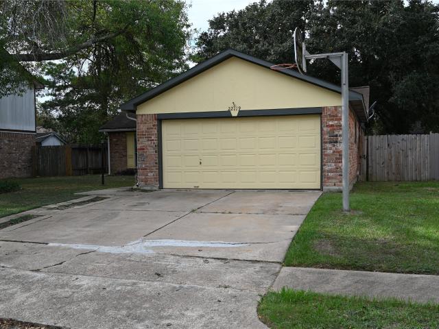 22119 Singing Spurs Dr, Katy, TX 77450 | MLS #58064 | Compass