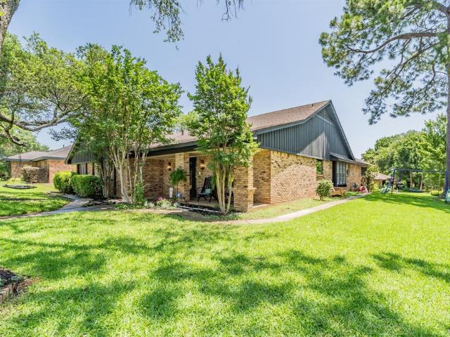 2211 Midhurst Dr, Arlington, TX 76013 | MLS #21188 | Compass