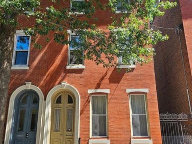 2211 Mount Vernon St, Philadelphia, PA 19130