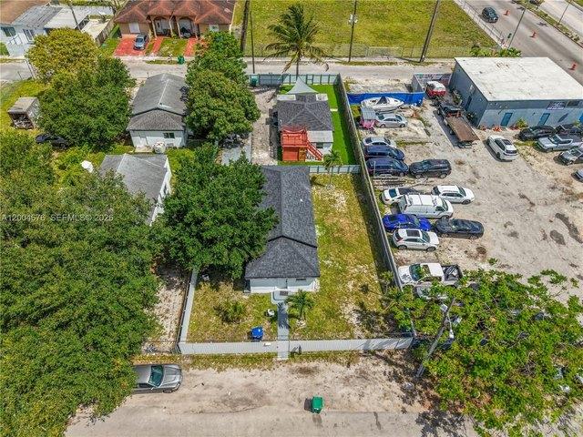 2211 NW 82nd St, Miami, FL 33147