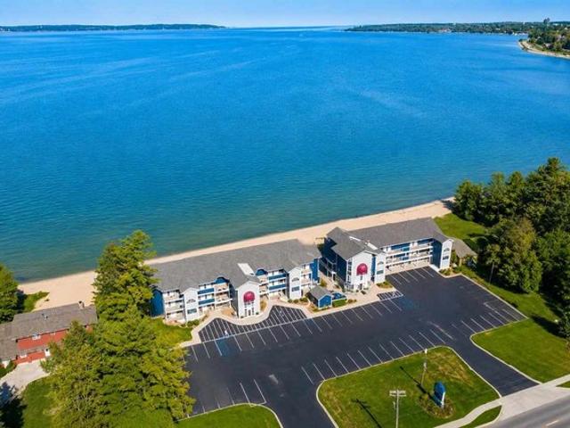 2211 N US 31 Unit 309, Traverse City, MI 49686