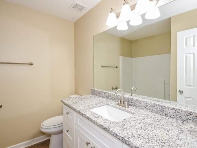 2211 NE 37th Rd, Homestead, FL 33033
