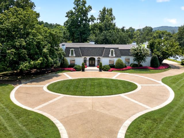 2211 Old Hickory Blvd