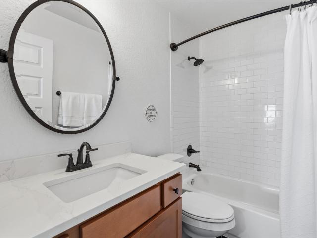 2211 Buffalo Gap