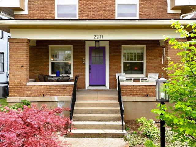 2211 Boulevard Napoleon