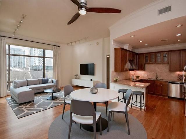 2211 Briarglen Dr Apt 705, Houston, TX 77027
