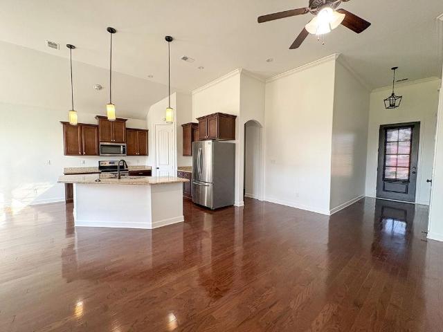 2211 coleridge cv