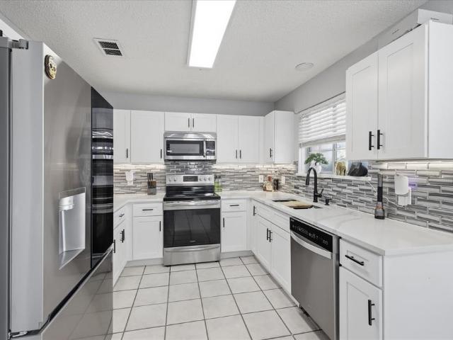 2211 Cromwell Dr, Arlington, TX 76018 | MLS #21230 | Compass