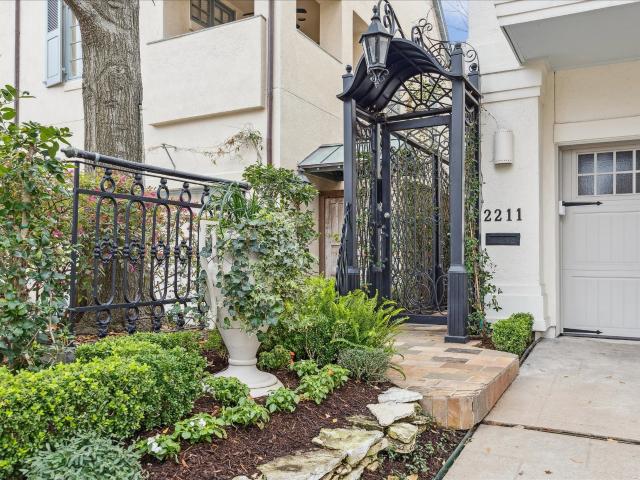 2211 Dunraven Ln, Houston, TX 77019 | MLS #76234 | Compass