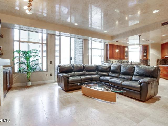 2211 e camelback road # 106