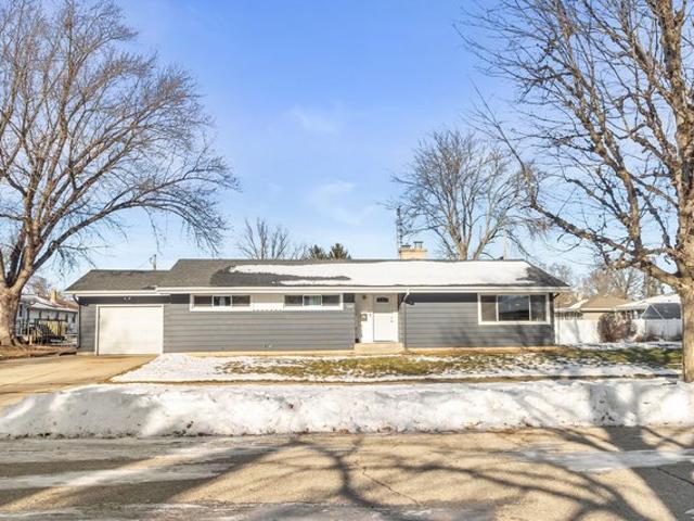 2211 Hawthorne Ave, Janesville, WI 53545