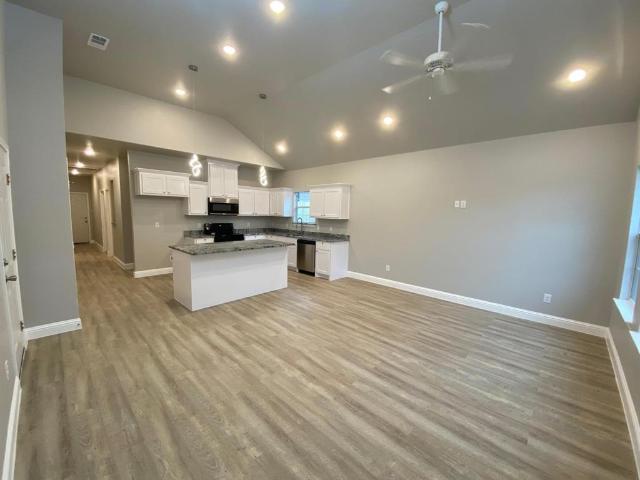 2211 Henry Street