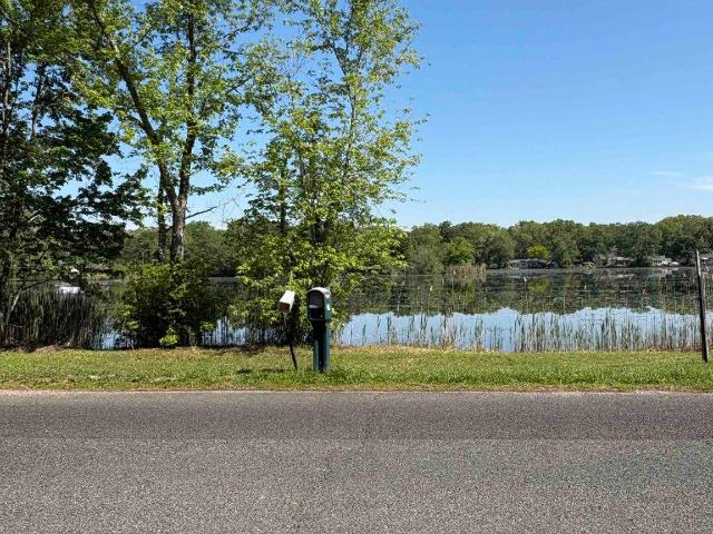 2211 Lakeside Drive
