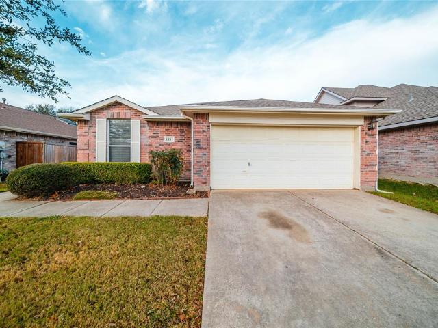 2211 Lilac Circle