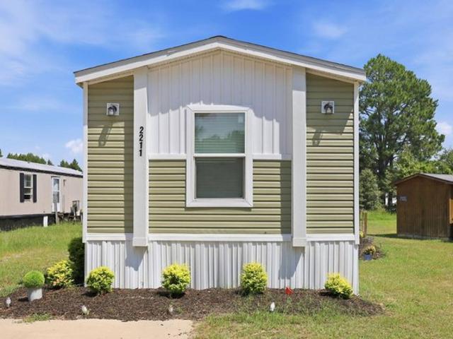 2211 Presley Dr, Greenville, NC 27834