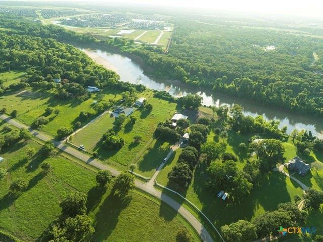 2211 Riverview Dr, Richmond, TX 77469